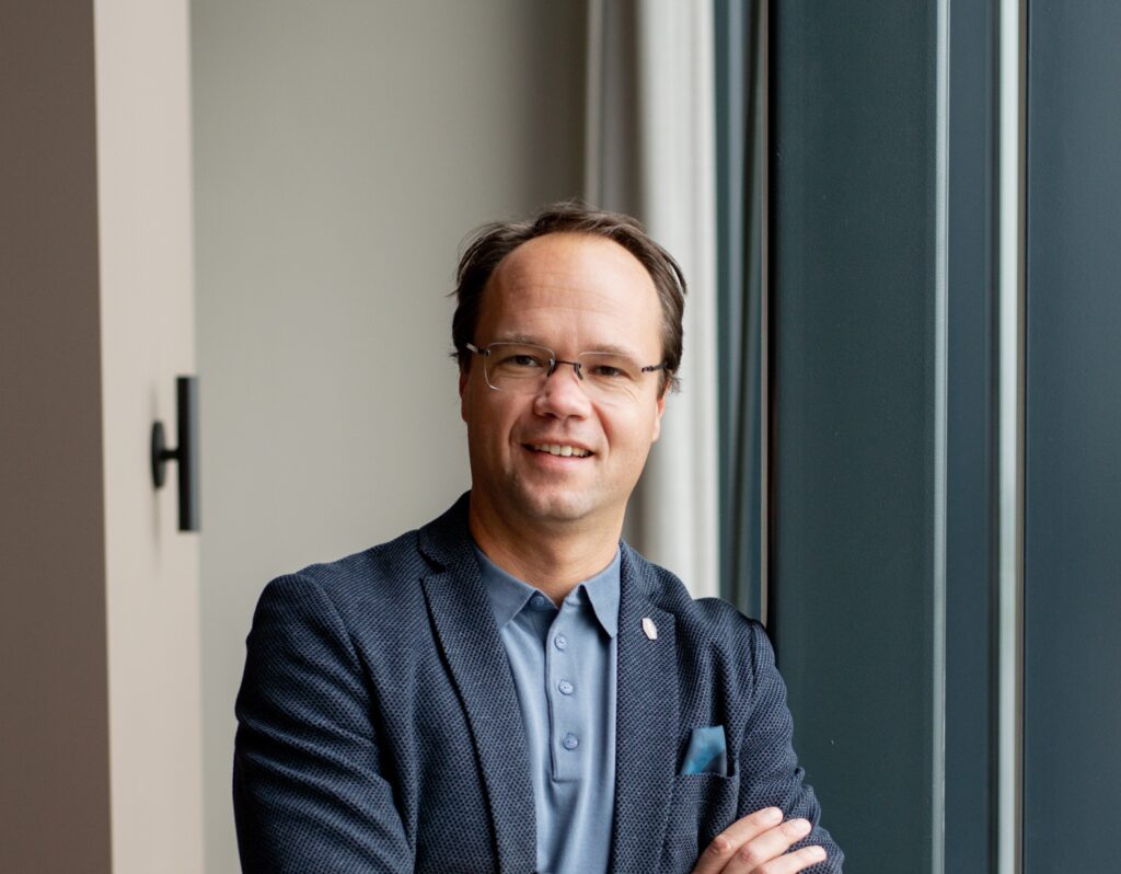 Henk Stoorvogel nieuw lid comité van aanbeveling Bible League Nederland ...